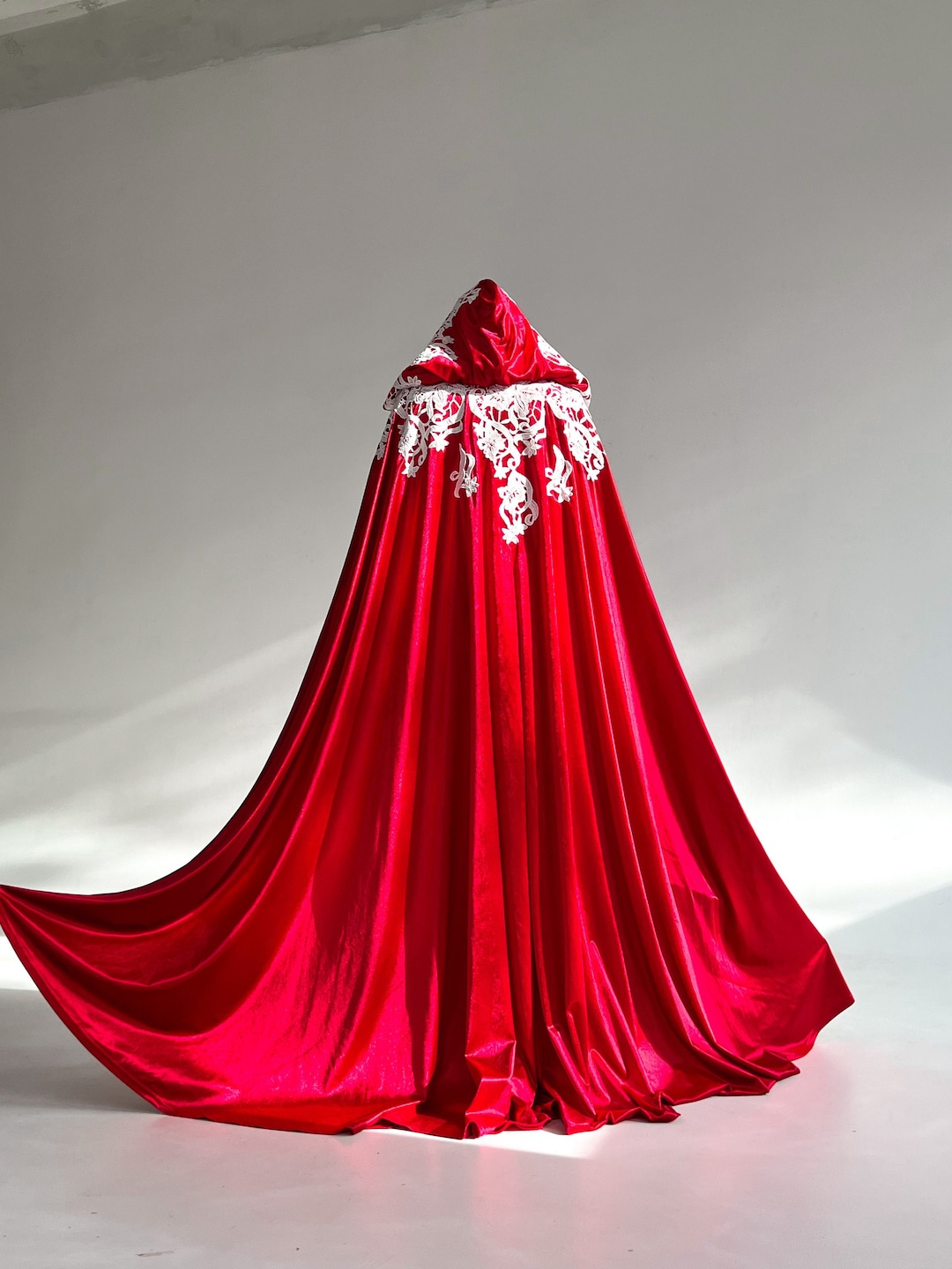 Red Cape Halloween Velvet Cloak Theater Cloak Hooded Cloak Halloween ...