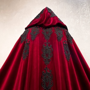 Red Hooded Cloak Vintage Long Capes Velvet Halloween Costumes Viking ...