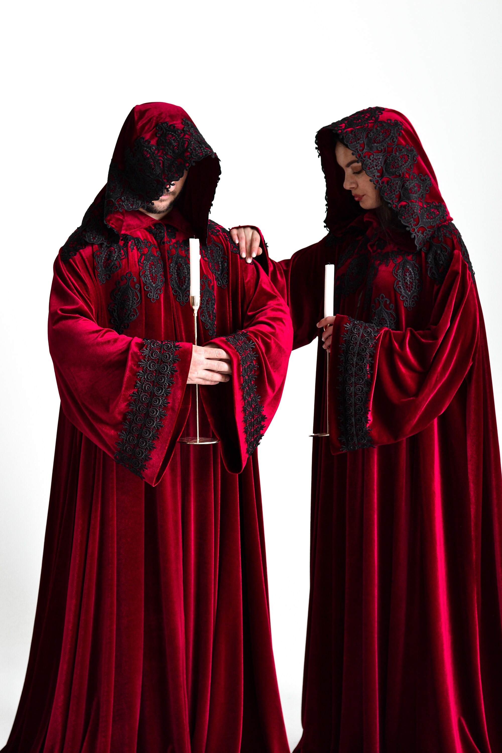 Vintage Red Velvet Hooded Cloak for Halloween Costumes and Medieval ...