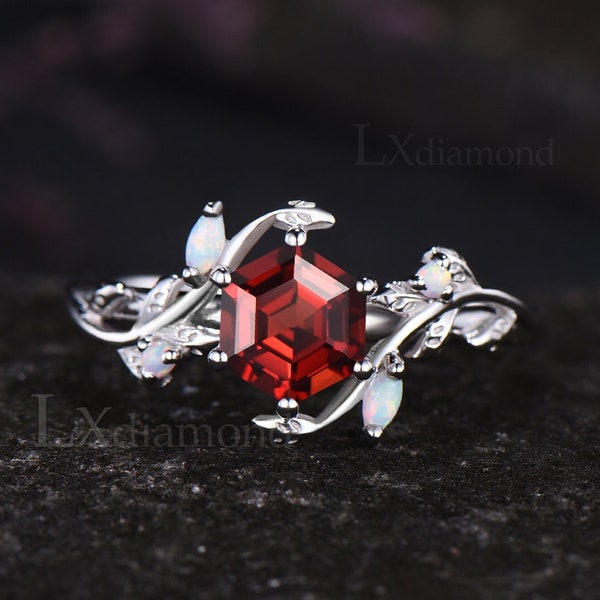 Fantasy Inspired Engagement Ring - Etsy