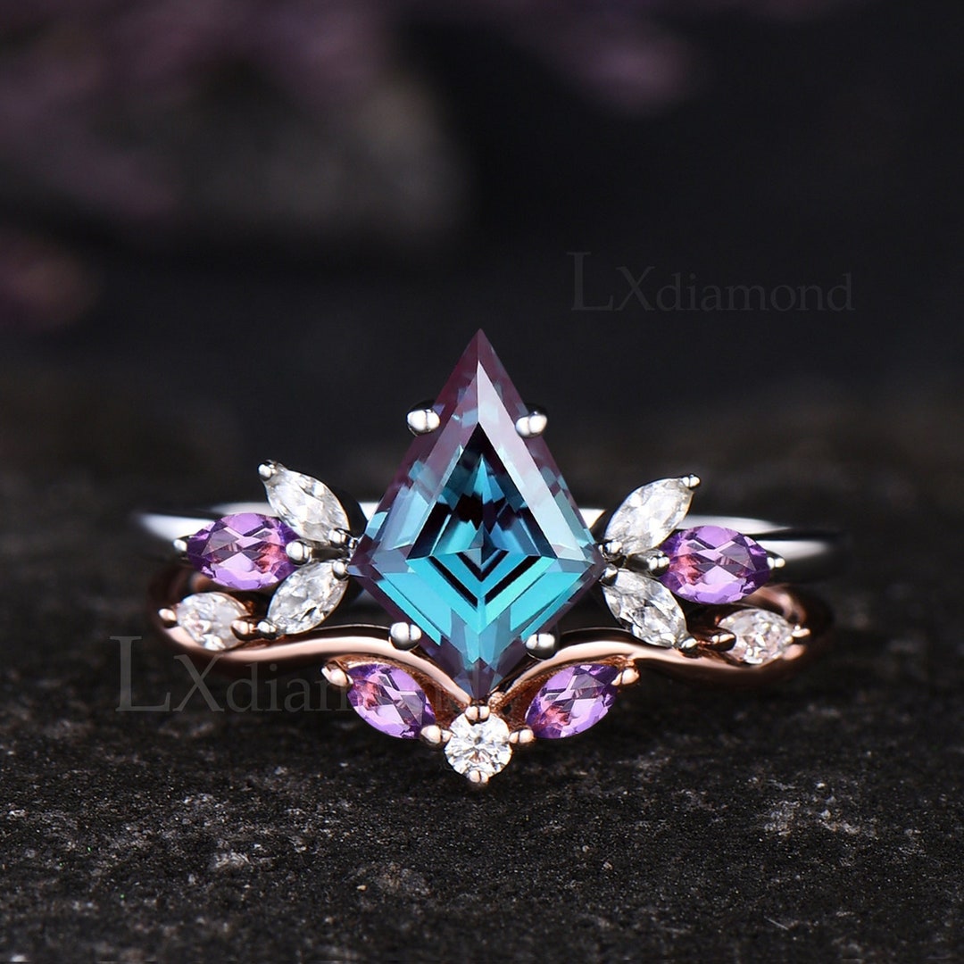 Unique Kite Cut Alexandrite Engagement Ring Set Vintage Natural ...