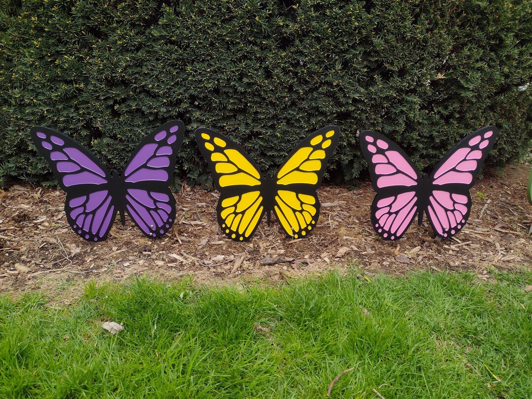 One Colorful Hand-crafted Carved Monarch Butterfly Yard Art Decoration ...