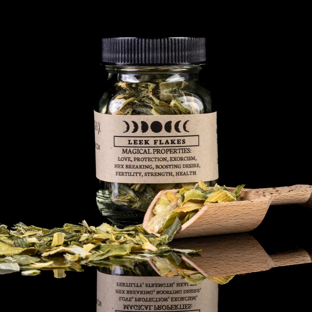 LEEK FLAKES - Witchcraft Curio Herbs for Spellwork, Apothecary Root ...