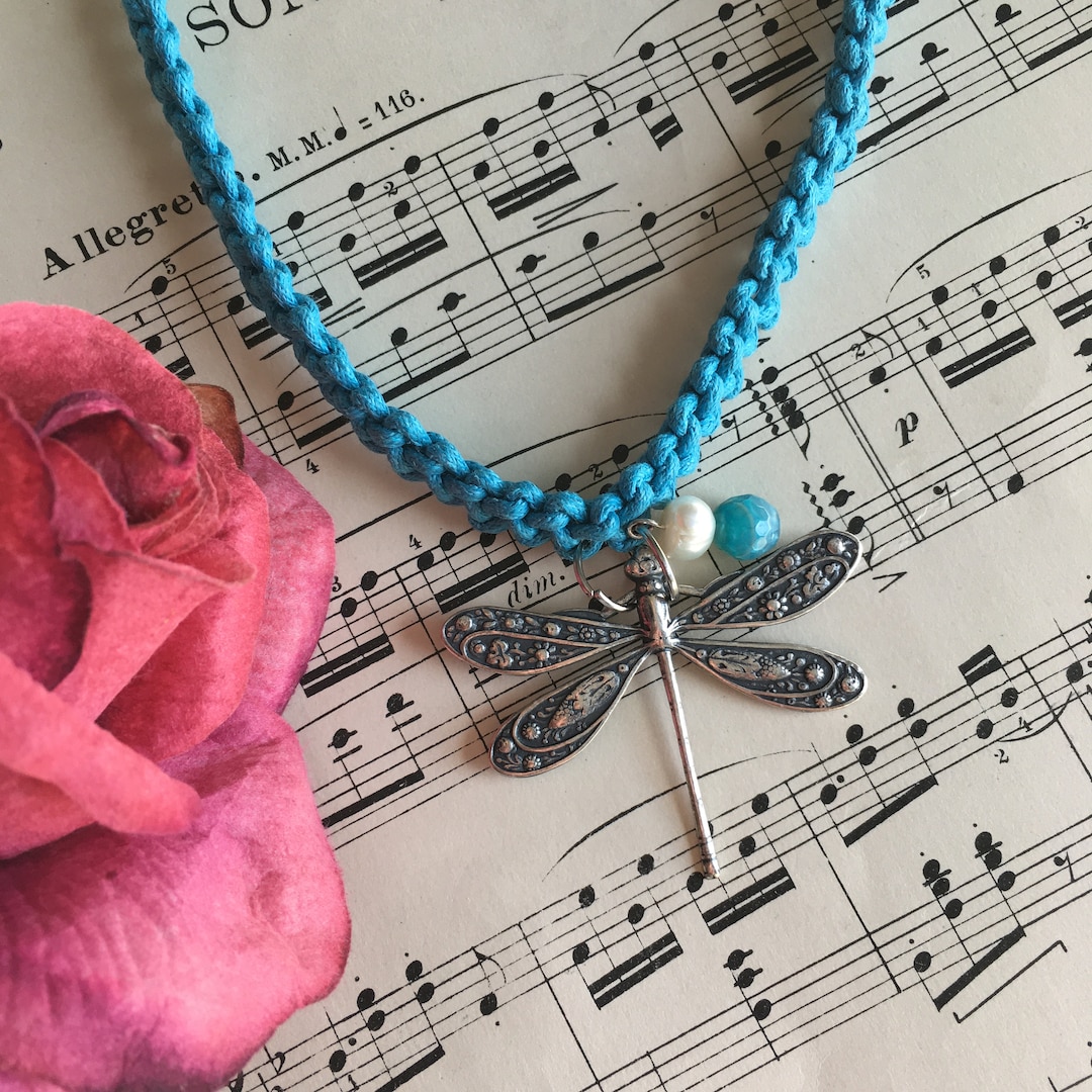 Collar de libélula. Joyería de nudos celtas. Collar trenzado. - Etsy España