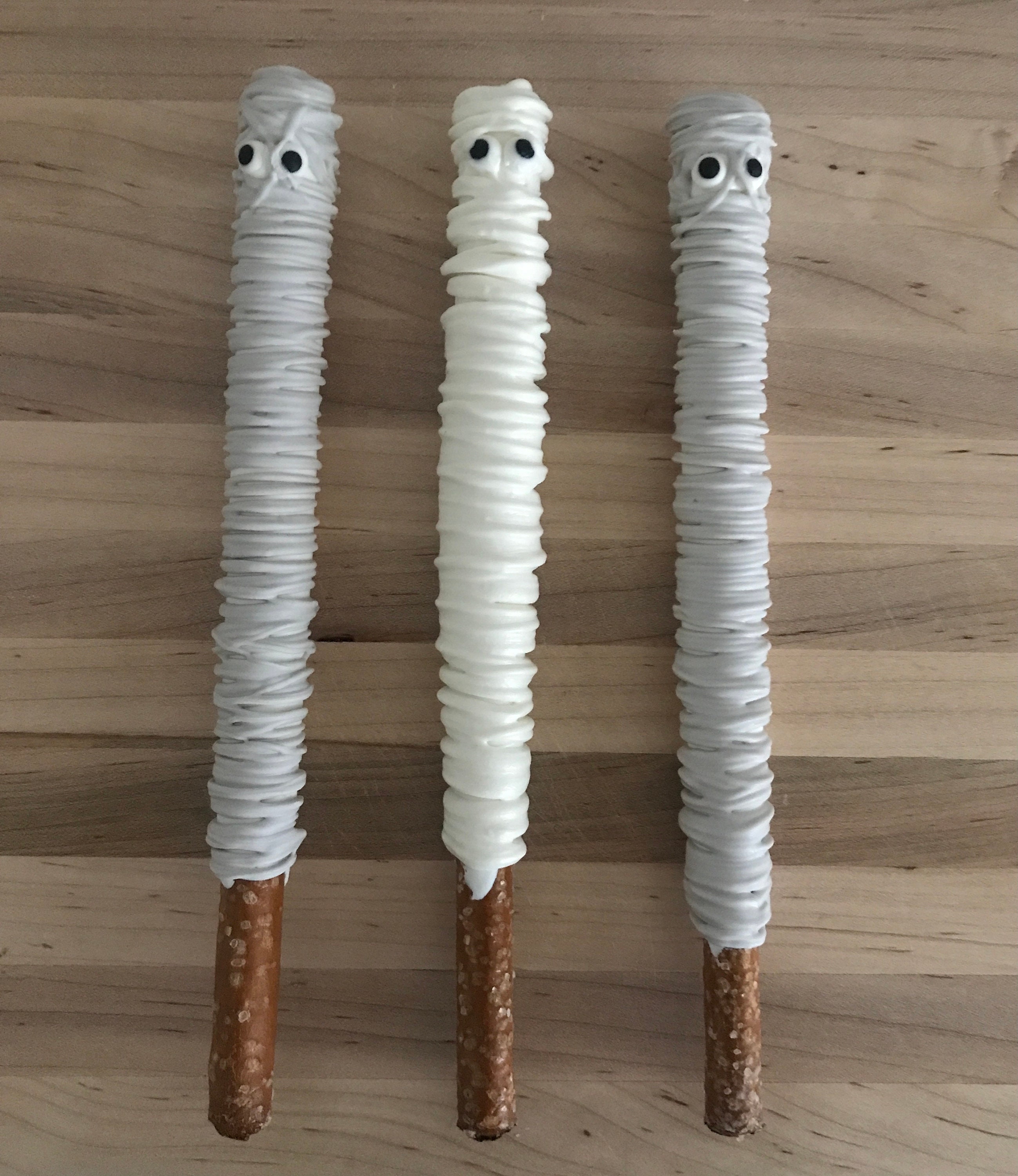Halloween Pretzel Rods | Individually Wrapped Candy Corn Pretzel Rods ...