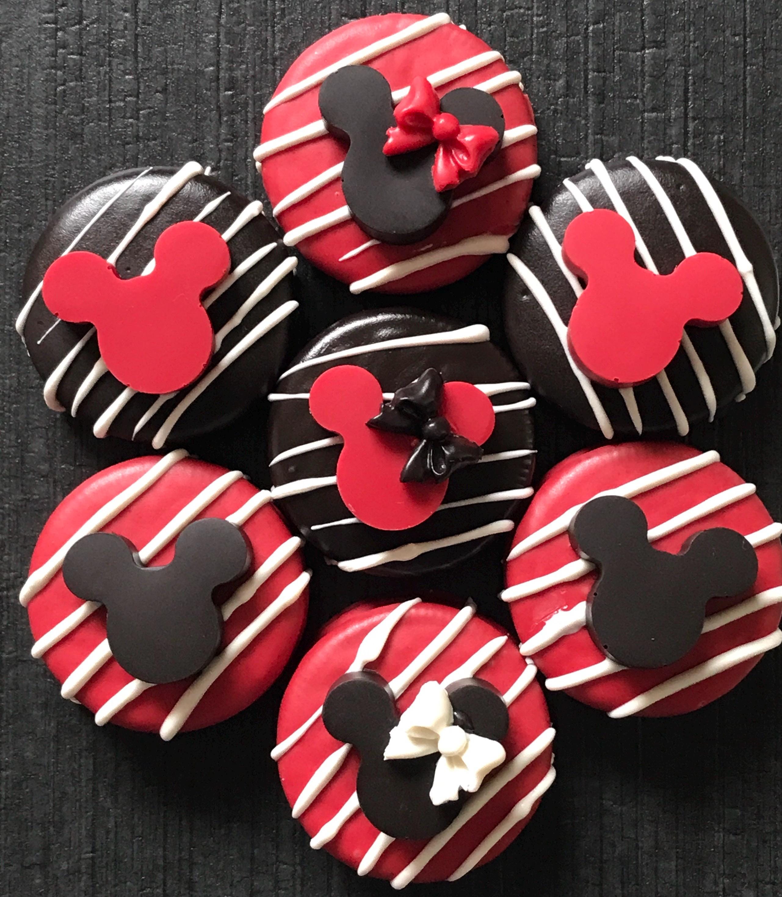 Minnie Mouse Oreo Cookies