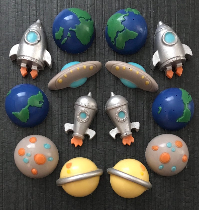 Chocolate Planets, Rockets and Ufo’s | Box of 14 Individually Wrapped ...
