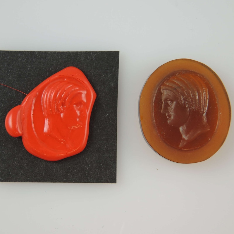 Large Round Intaglio - Etsy UK
