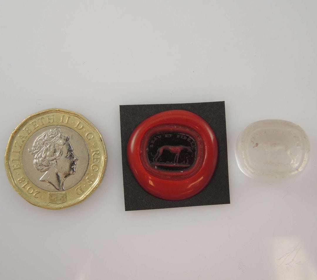 Georgian Glass Stone With a HOUND Beautiful and Faithful Intaglio C1810 ...