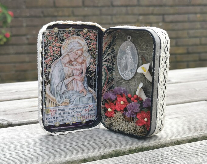 Maria Pocket Prayer Shrine / Altoid Tin Pocket Shrine / Religious ...