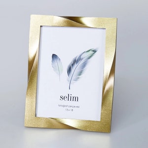 Curved Picture Frames in Gold Color / 5x7 Inche / Upload Your - Etsy
