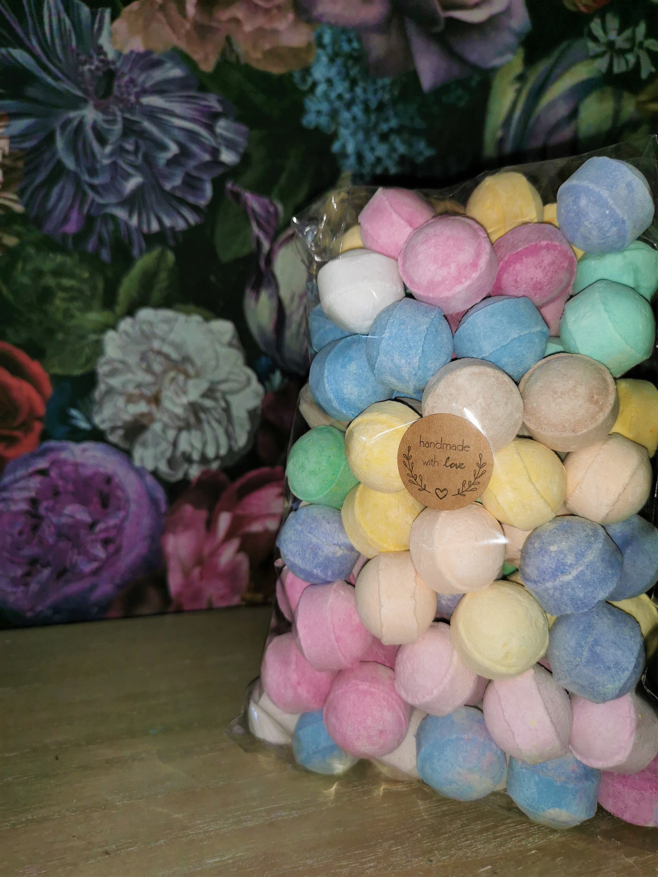 400 Assorted Mixed Assortment Mini Bath Marbles Fizzers Bombs Fragrance ...