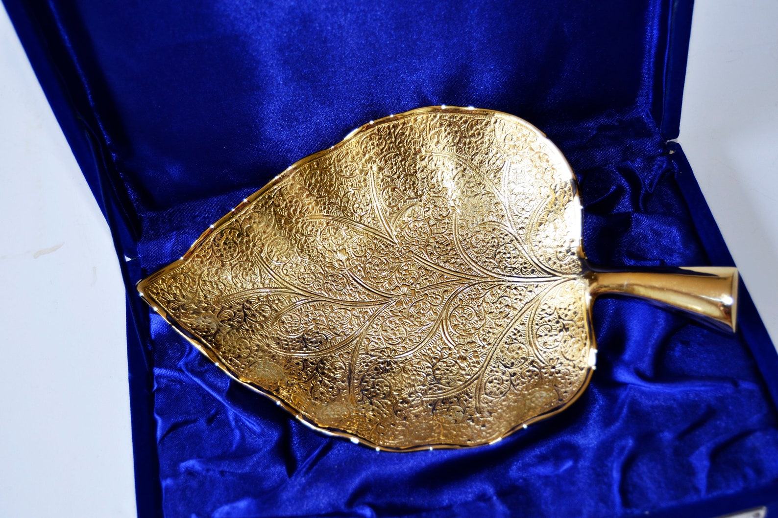 Gold Leaf Plate, Plate to Decorate, Gold Plate, Gold Leaf, Dressing ...