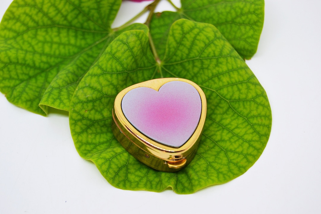 Vintage Heart Pill Box, Gold Pill Box, New Vintage Pill Box, Collection ...