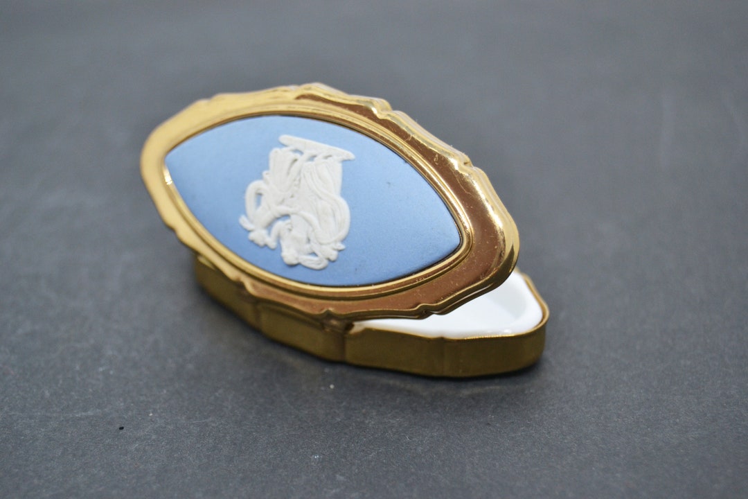 Stratton Wedgwood, Stratton Blue, Vintage Pill Box, Collection Pill Box ...