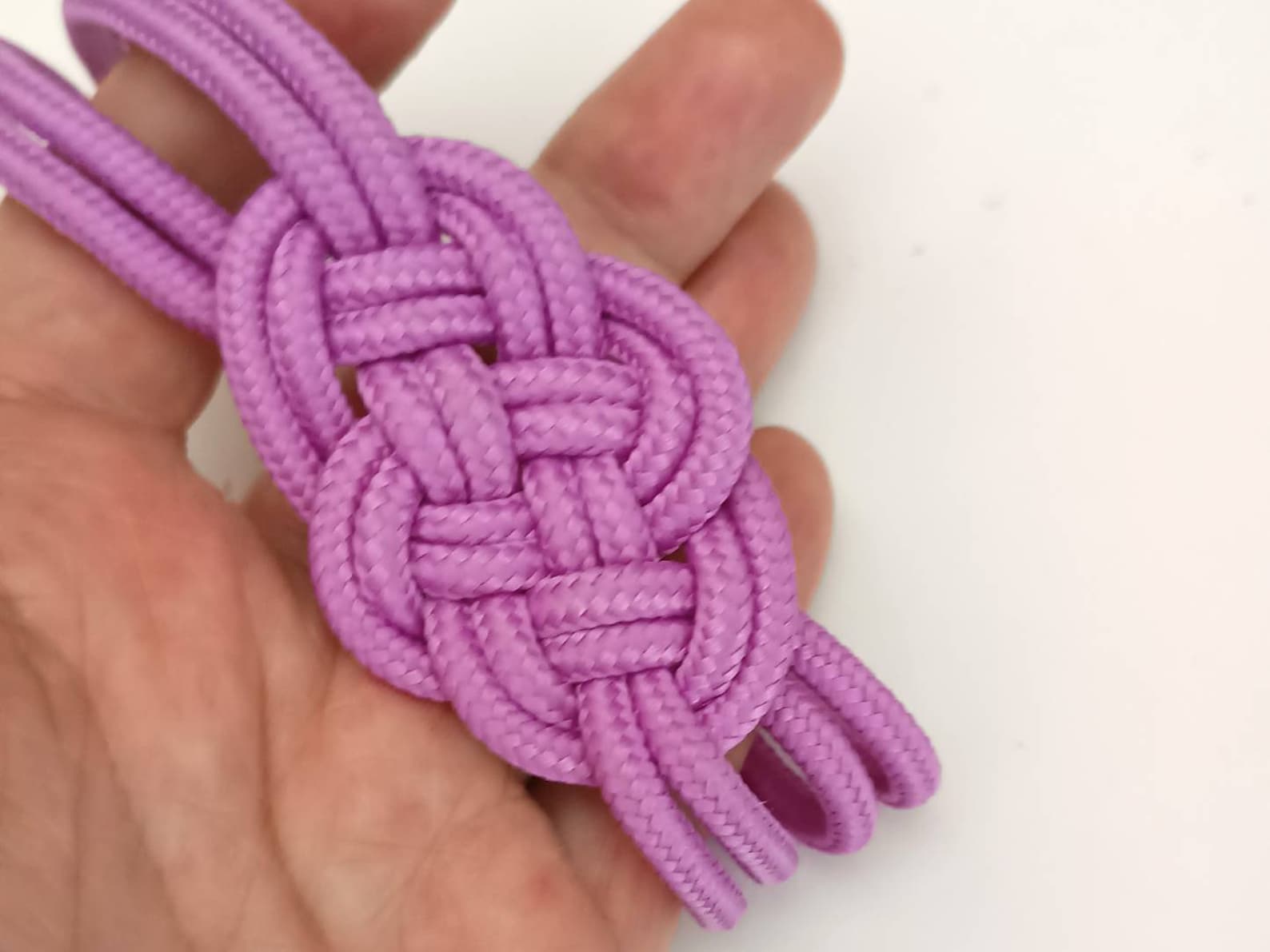 Kit to Make a Macrame Knot Bracelet, How to Make an Infinite Knot ...