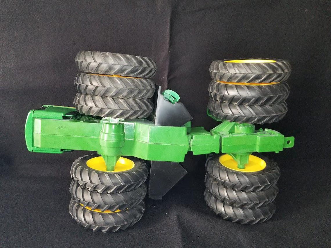 John Deere 9200 4WD Tractor - Die Cast Model - 1/16 Size With Wide ...