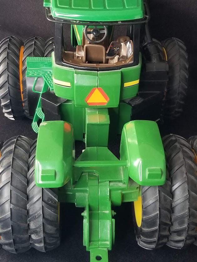 John Deere 9200 4WD Tractor - Die Cast Model - 1/16 Size With Wide ...