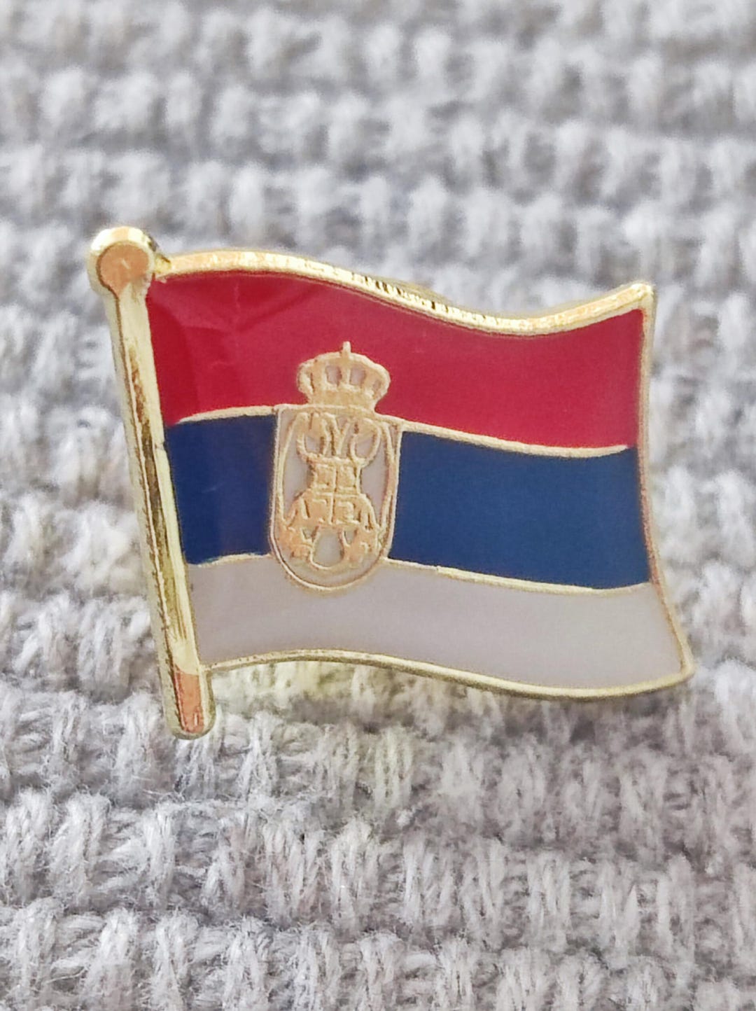 Serbia Flag Lapel Pin: 18K Gold Plated Brooch With Crystal Epoxy Enamel ...