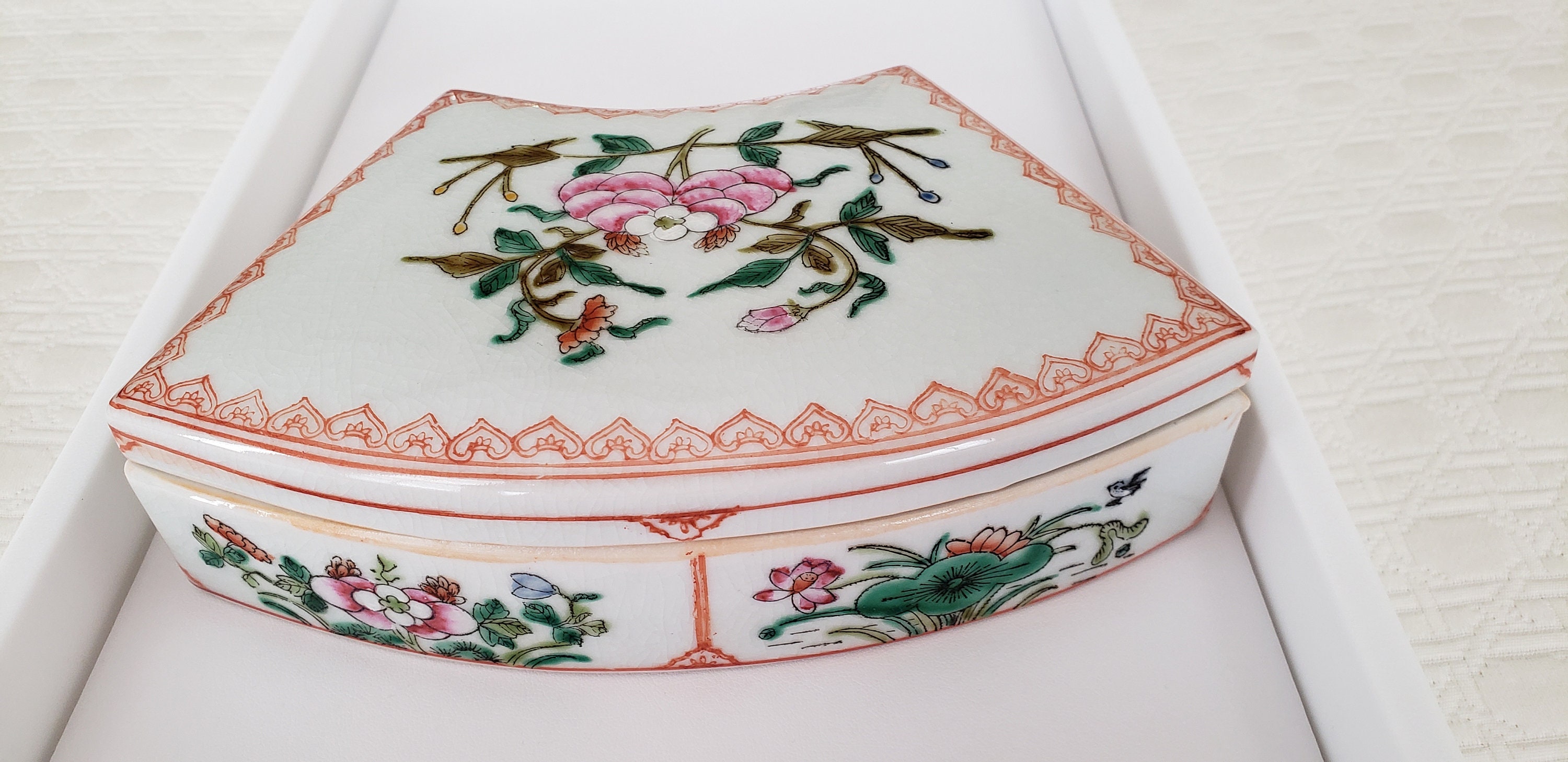 Hand Painted Oriental Fan Shaped Box / Porcelain Fan Box / - Etsy