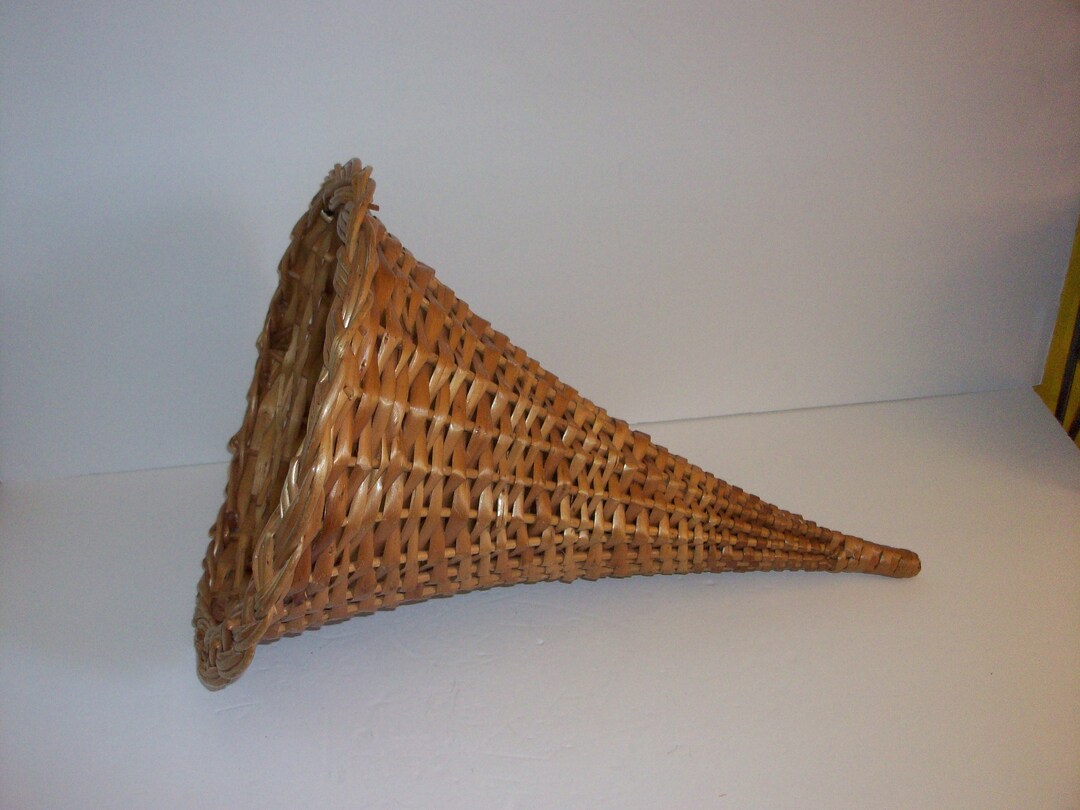 Large Wicker Cornucopia Basket, 16 1/2 Long Horn of Plenty for Fruit or ...