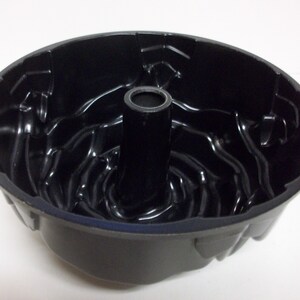 Rose Shaped Bundt Pan by Nordic Ware, Floral Cast Aluminum Baking Pan ...