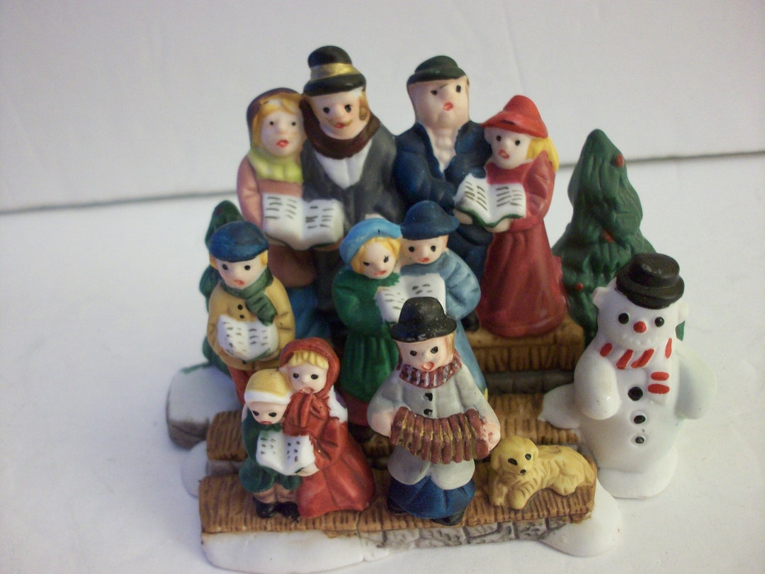 Dickens Collectibles Accessories Carolers Figurines, Vintage Christmas ...