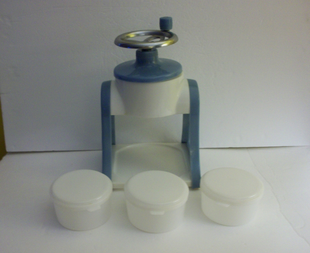 Vintage Pampered Chef Hand Crank Ice Shaver, Kitchen Gadgets, DIY Sno ...