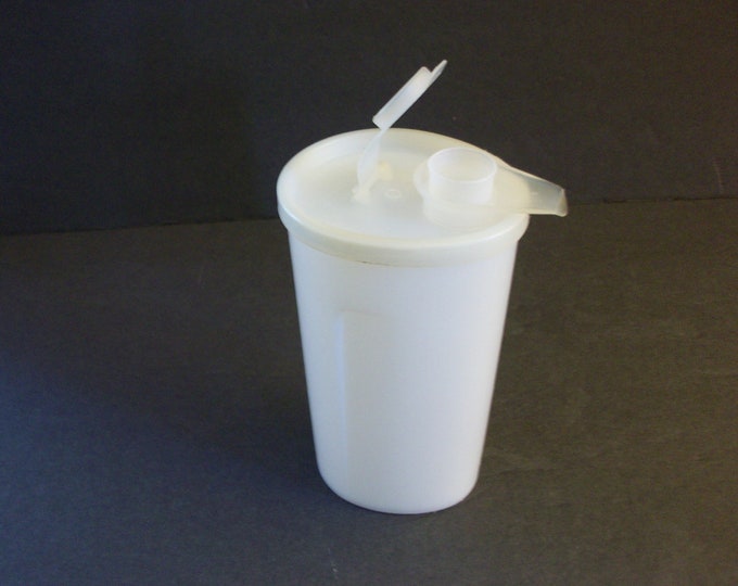Tupperware Sweet Saver Container, Vintage Syrup or Honey Storage #610-8 ...