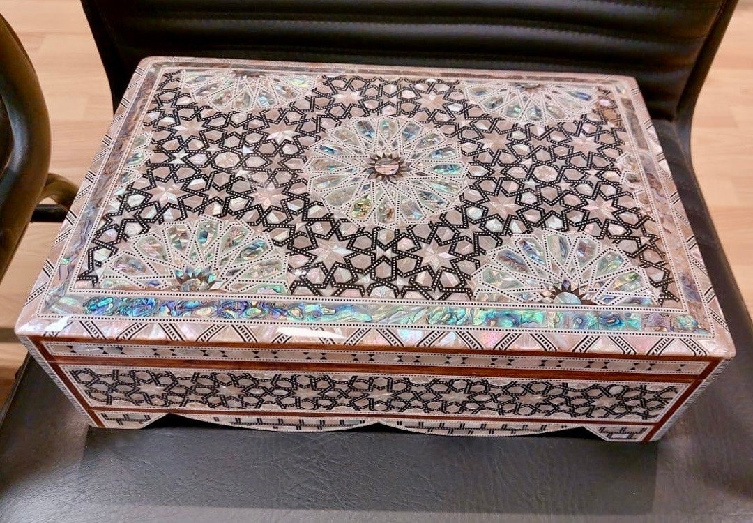 Egyptian Mother of Pearl Paua and Black Shell Inlaid Jewelry Box 14" X ...
