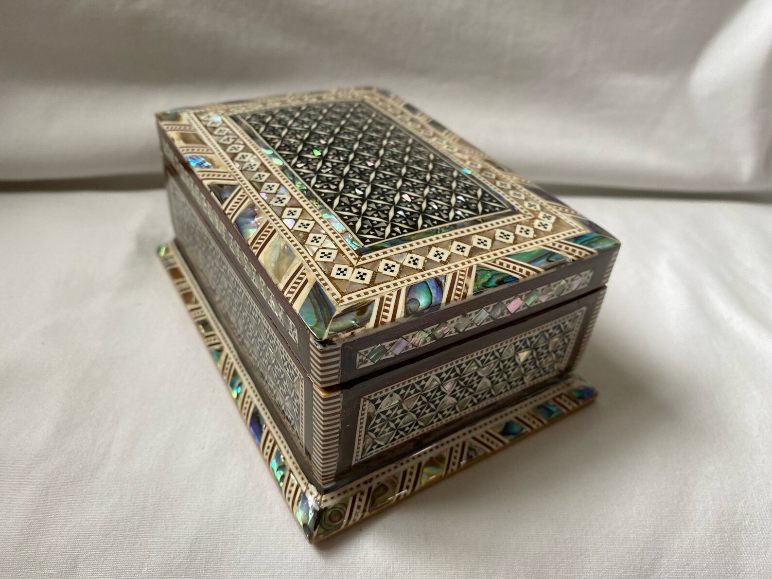 Egyptian Inlaid Paua Shell Mother of Pearl With Base Jewelry Box ...