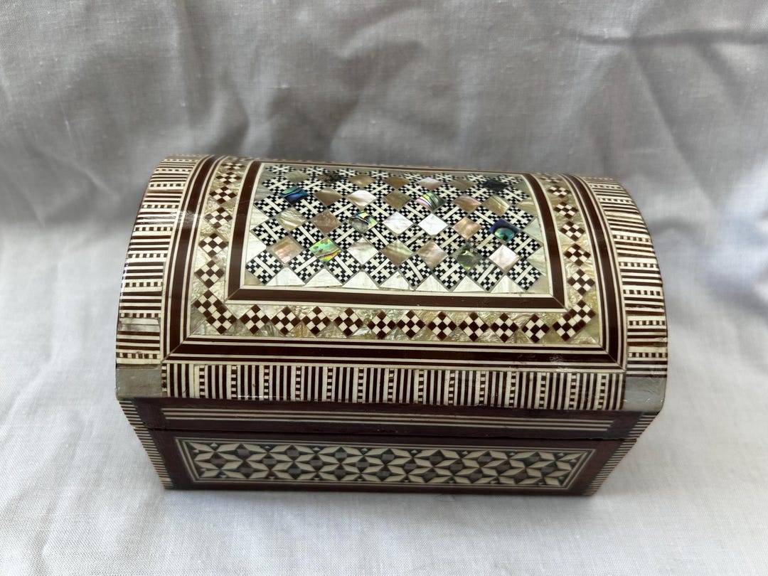 Egyptian Inlaid Treasure Chess Mother of Pearl Handmade Jewelry Beech ...