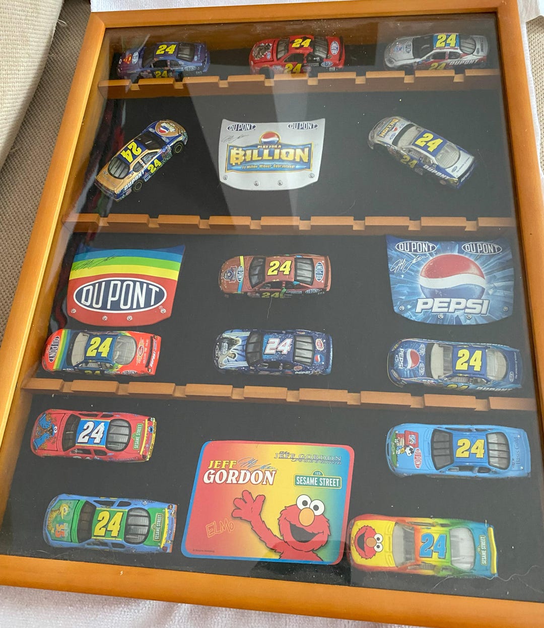 Beautiful Rare NASCAR #24 Jeff Gordon - 1/64 NASCAR Display & Case 13 ...