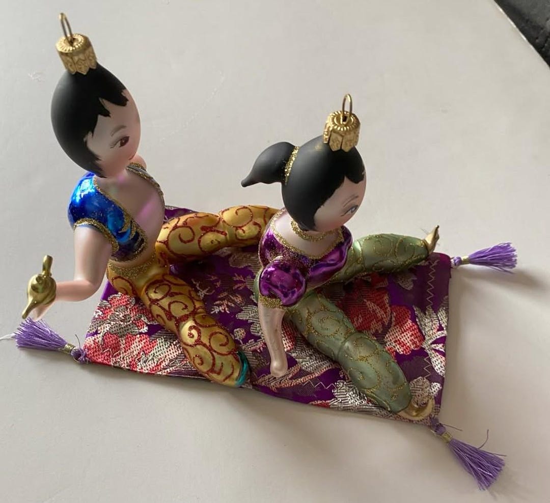 Beautiful New Italian Blown Glass Aladdin and Jasmine on Purple Carpet ...
