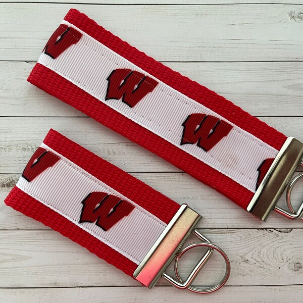 Ncaa Wisconsin Badgers Swirl Heart Keychain Necklace LIL Sports BRAT ...