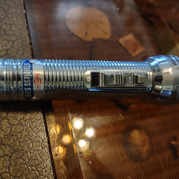 Vintage Rayovac Flashlight - Etsy