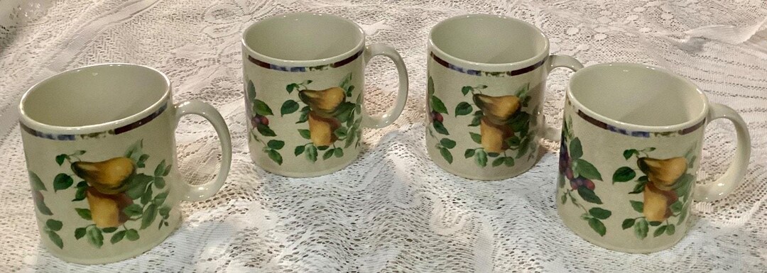 4 Oneida Sakura Coffee Mugs Fruit Apples Pears Grapes Sonoma Excell ...