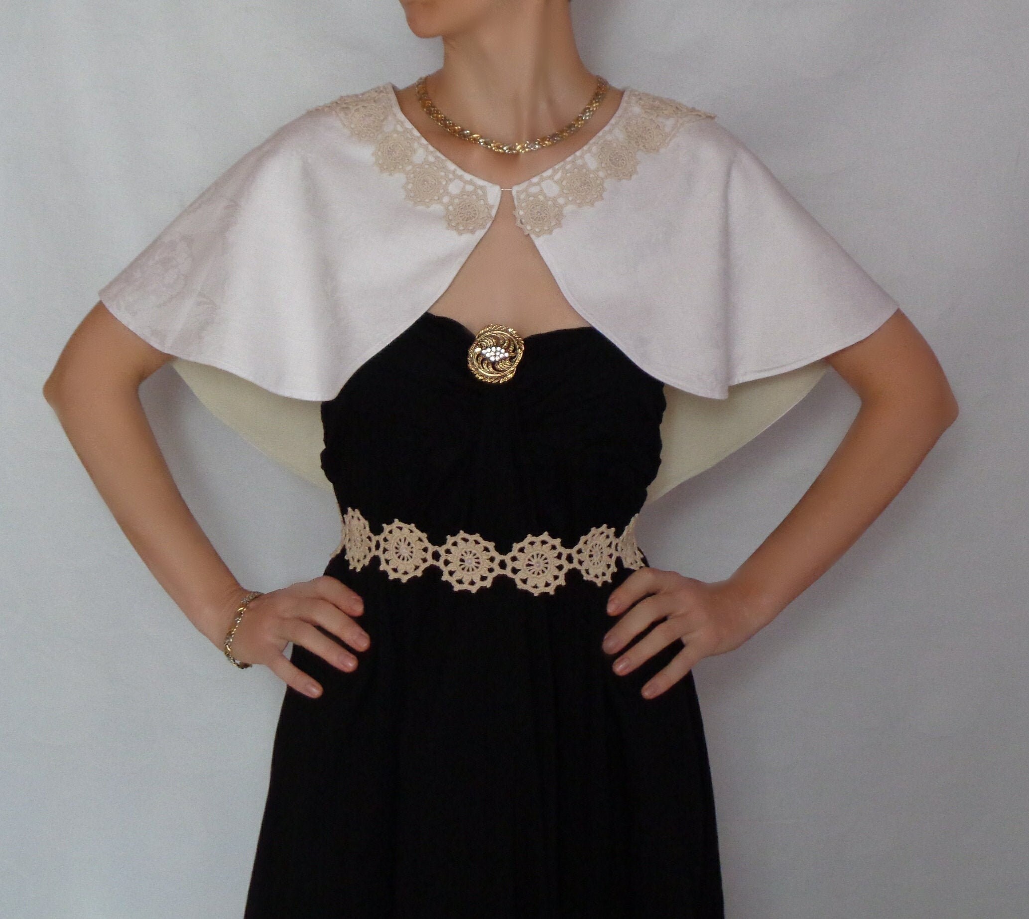 Bridal Capelet Wedding Capes for Brides Victorian Capelet Winter ...