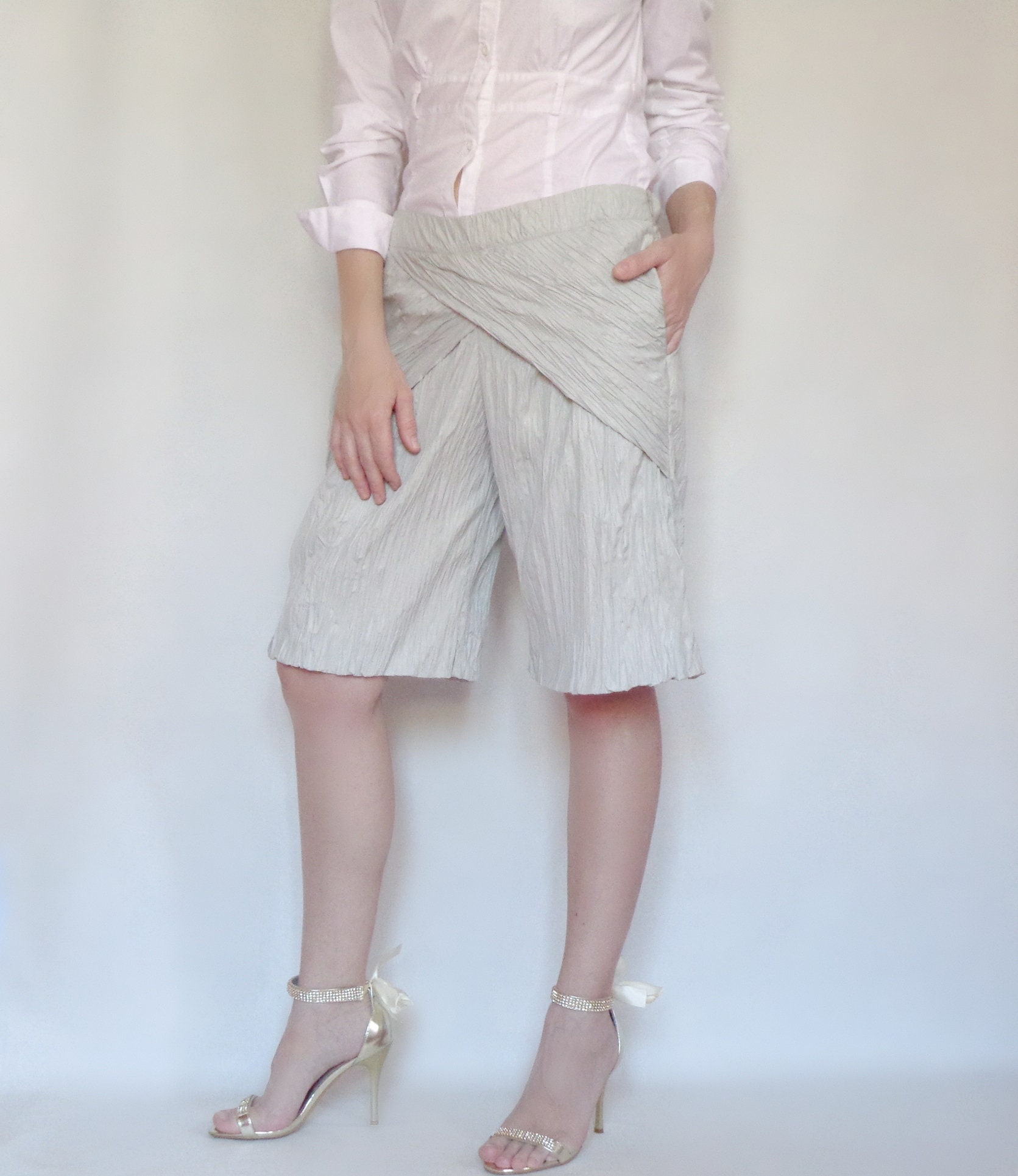 Wrap Bermuda Shorts Women Knee-length Grey Corrugated Vintage Medium ...
