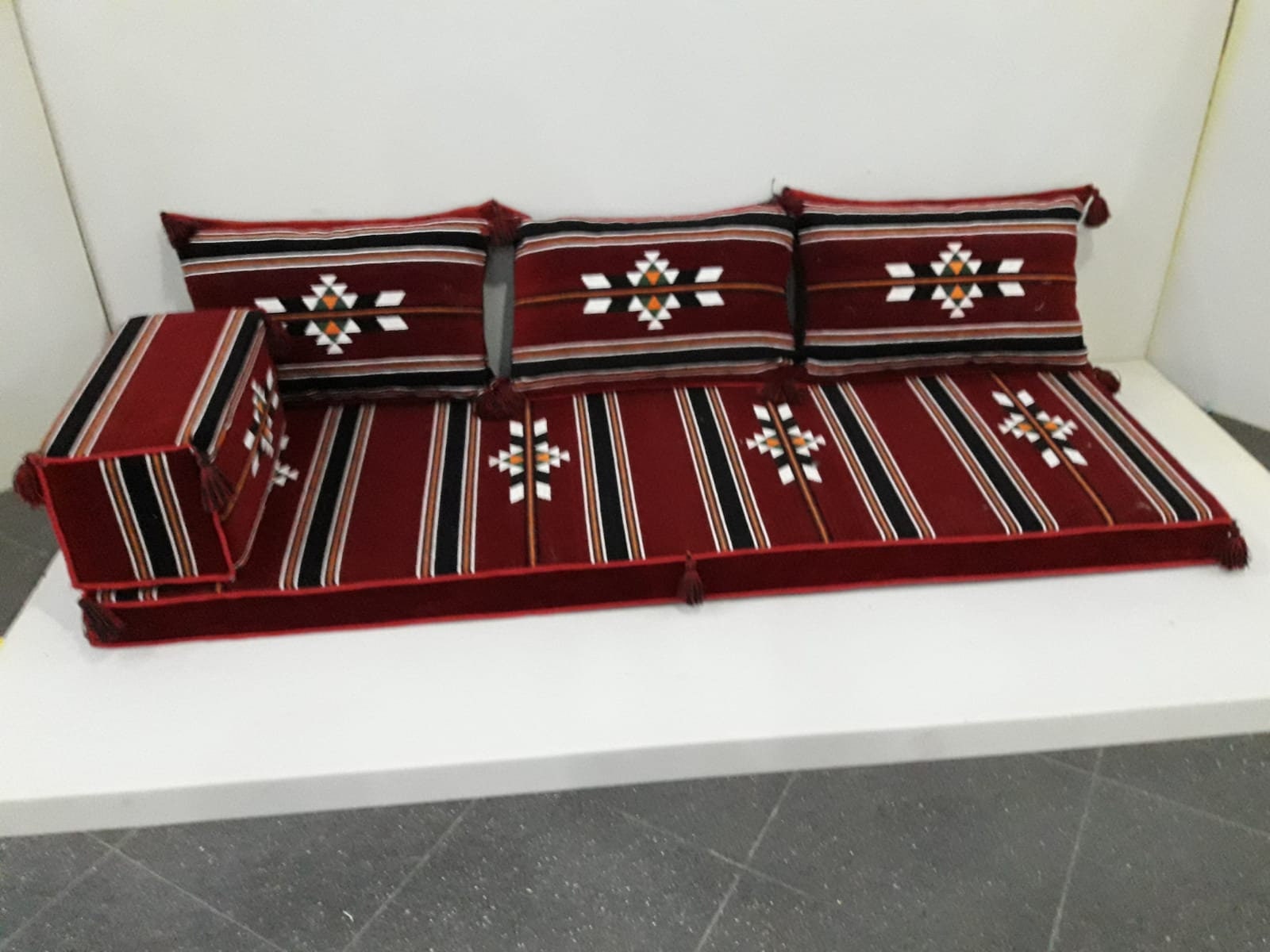 Oriental Floor Seating, Arabic Style Majlis Floor Sofa Set, Floor Couch ...
