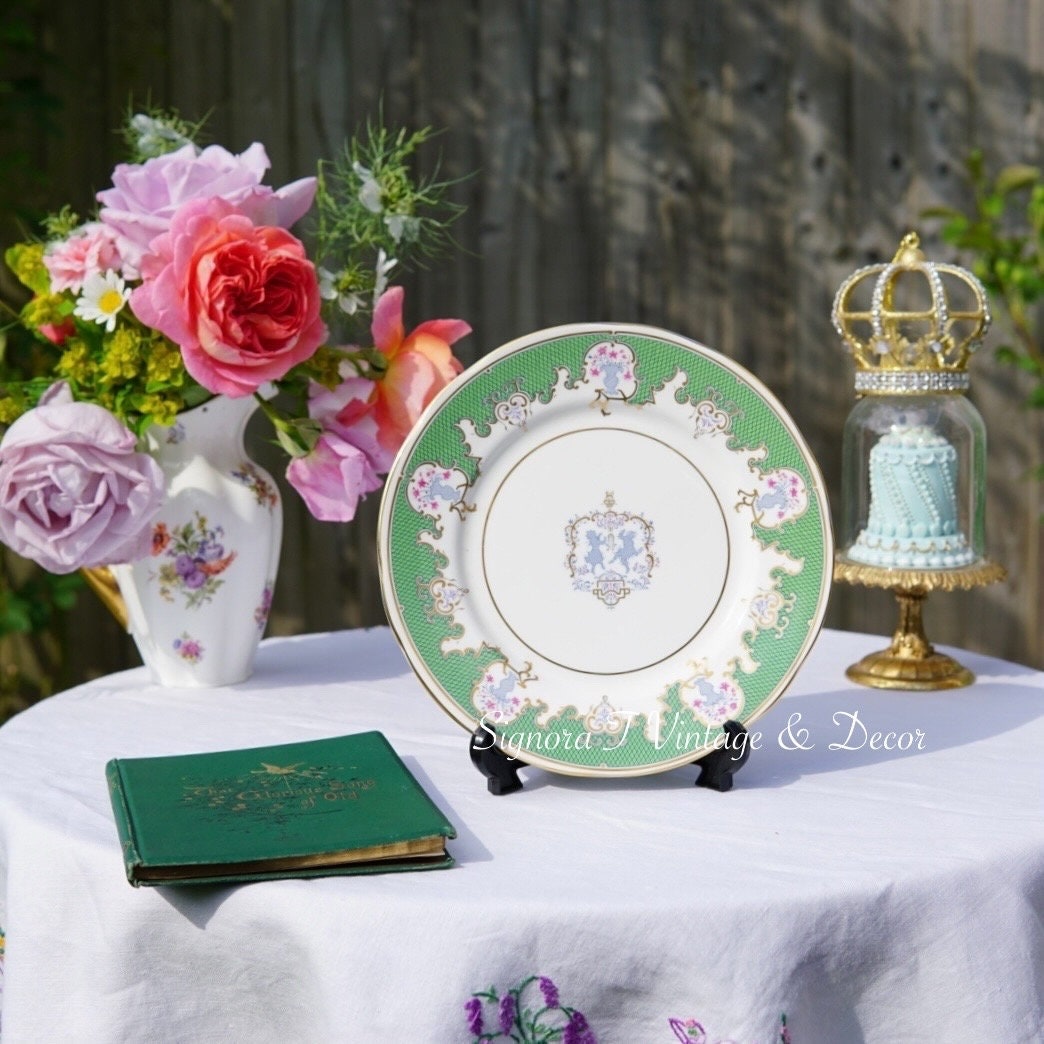 Royal Collection Buckingham Palace Set of Green Trellis, Gold Crown ...
