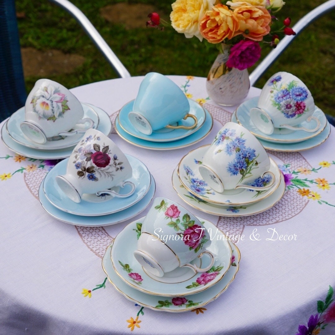 Vintage English Mismatch Blue & Flowers Tea Service for 6 Persons (4 ...