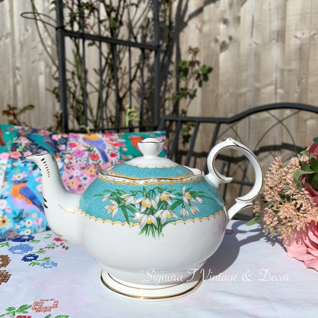 Rare Queen Anne Teapot in Turquoise & Snowdrops Pattern - Etsy