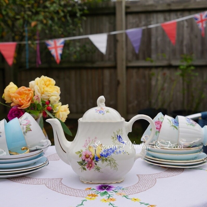 Vintage English Mismatch Blue & Flowers Tea Service for 6 Persons (4 ...