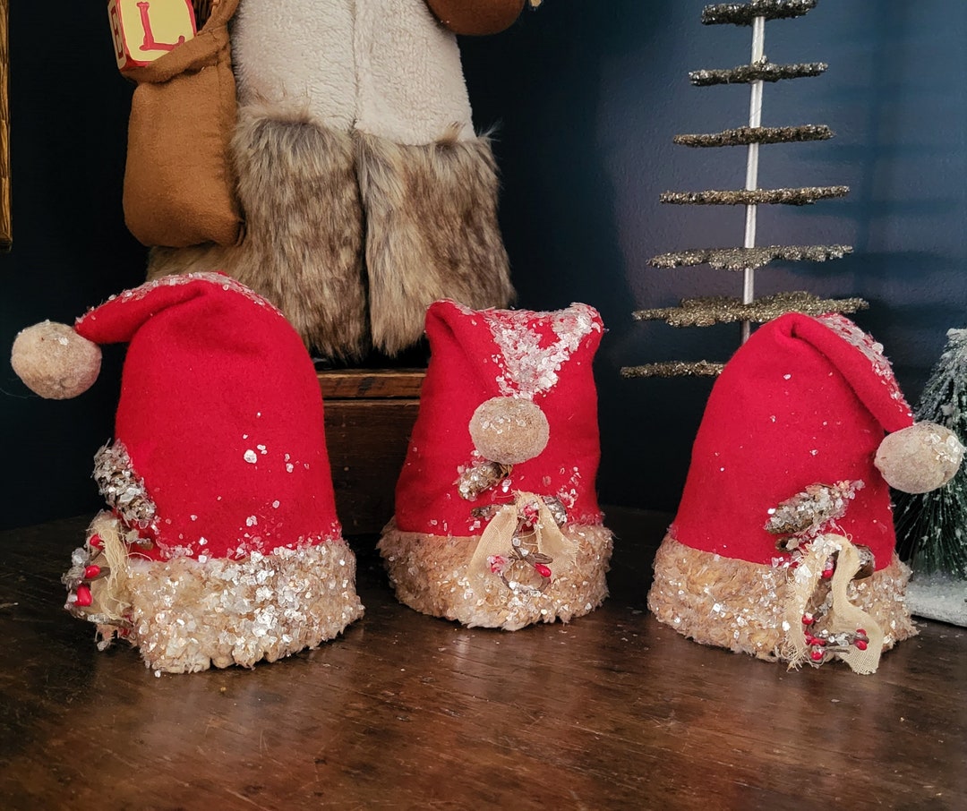 Primitive Farmhouse Christmas Santa Hats Pine Cones Snow Set of Three ...