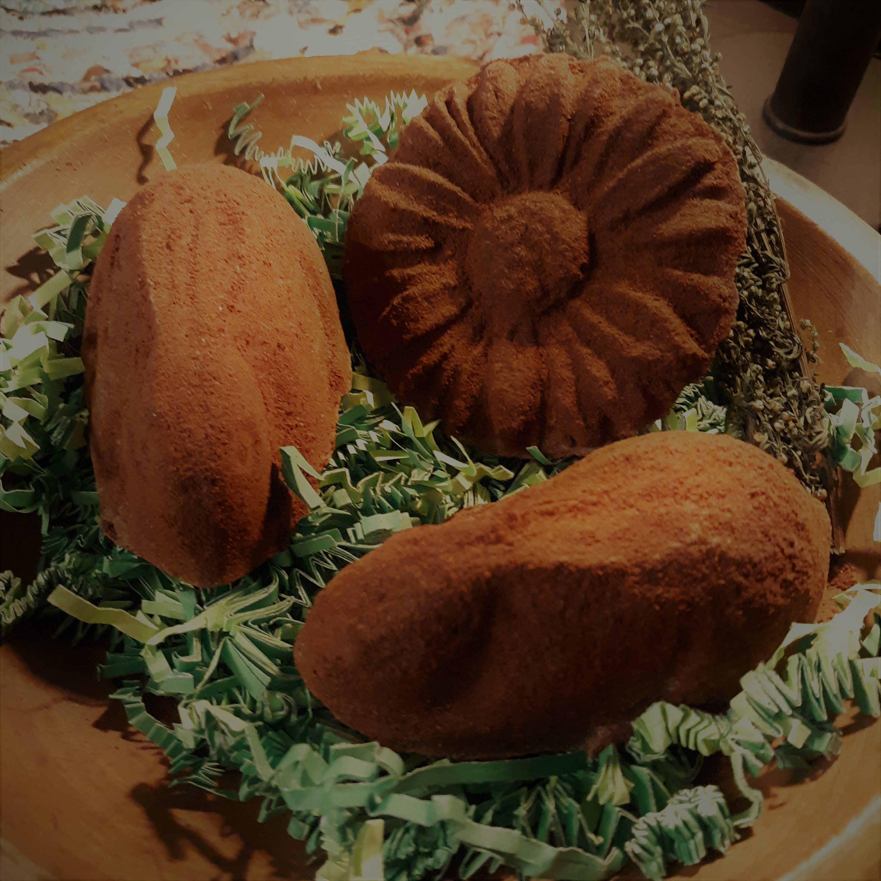 Primitive Farmhouse Buttery Pantry Easter Bunny Rabbit Sunflower Cakes ...
