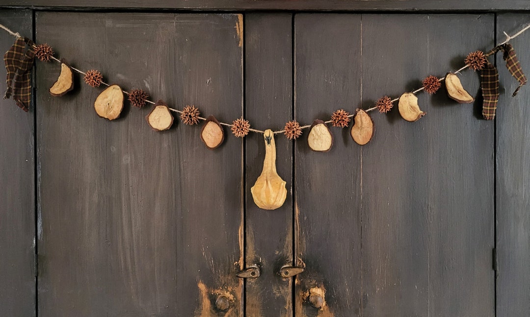 Primitive Farmhouse Dried Gourd Pear Sweet Gum Garland - Etsy