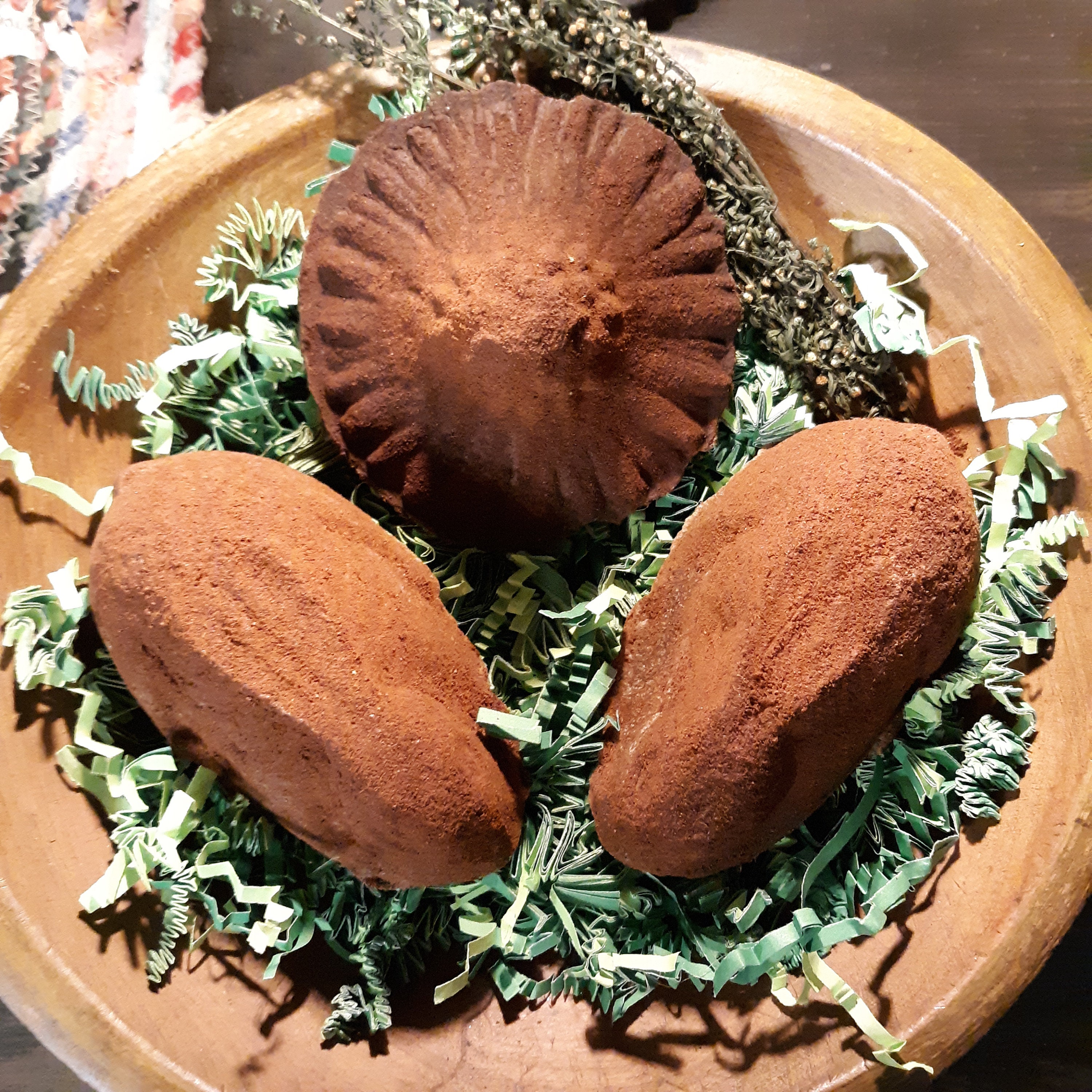 Primitive Farmhouse Buttery Pantry Easter Bunny Rabbit Sunflower Cakes ...