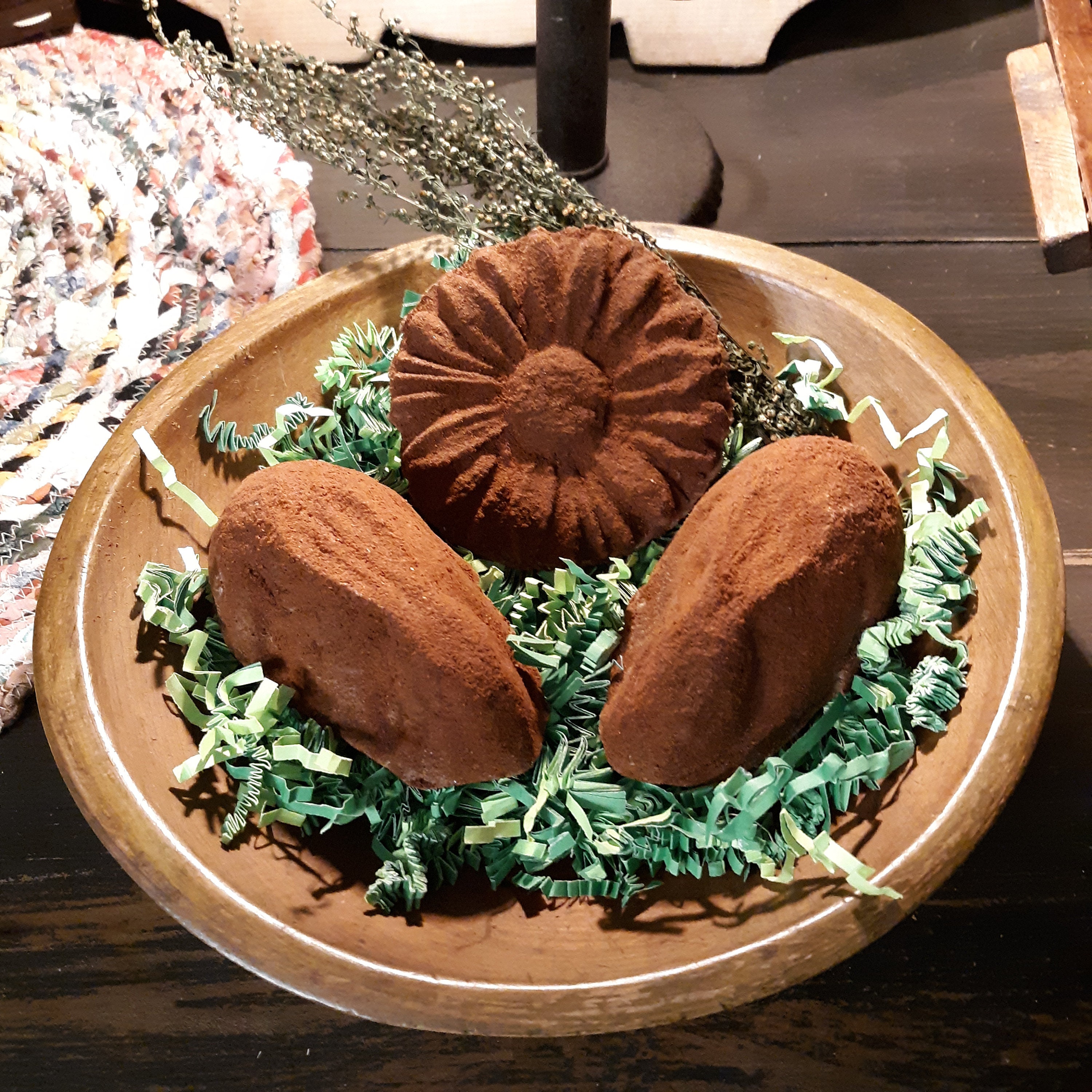 Primitive Farmhouse Buttery Pantry Easter Bunny Rabbit Sunflower Cakes ...