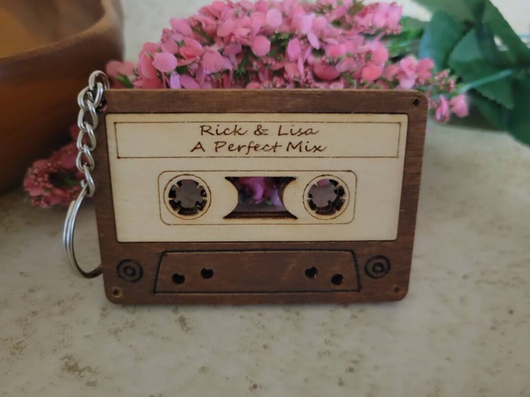 Retro 80's/90's Two Toned Wooden Cassette Keychain Perfect for Couples ...